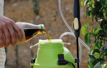 The Ultimate guide for a Garden Sprayer